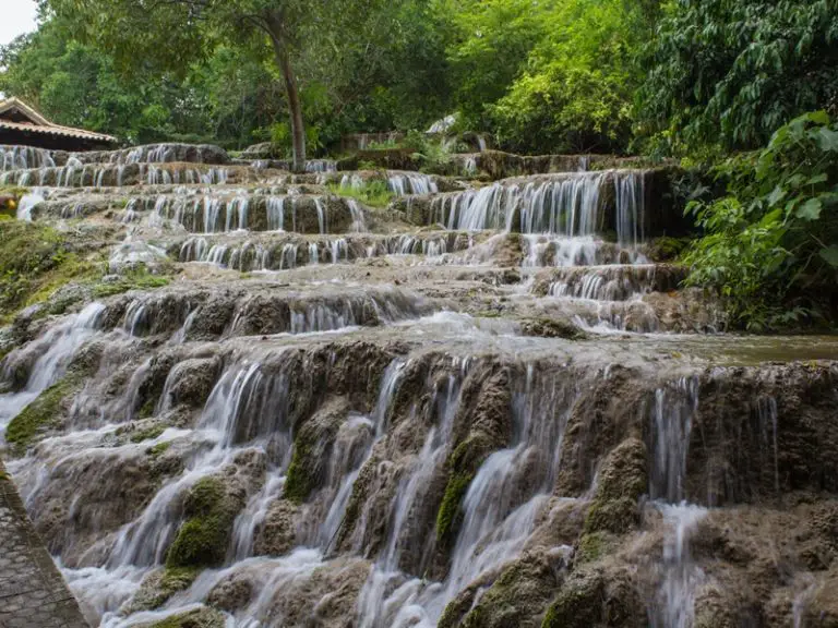 Flutuação na Nascente Azul em Bonito - Mato Grosso do Sul